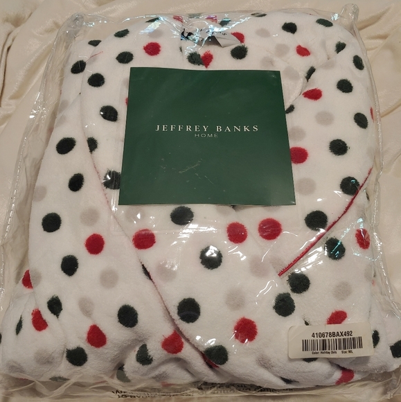 Jeffrey Banks | Intimates & Sleepwear | Holiday Dots Plush Robe Jeffrey ...